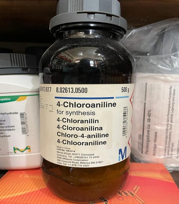 4 کلرو آنیلین مرک با کد 802613 و CAS number 106-47-8 - زرین فرتاک شیمی